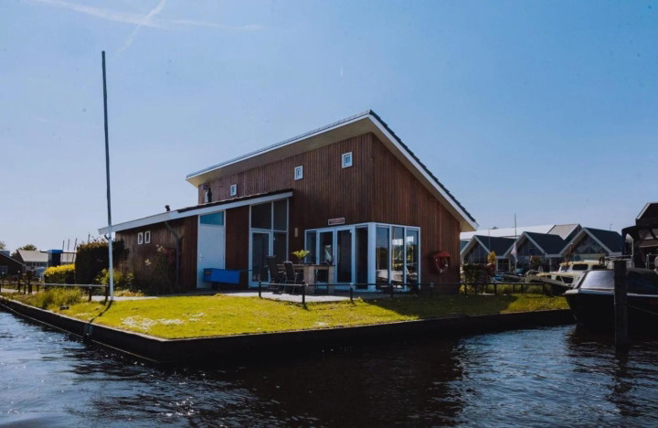Rolstoelvriendelijke Waterwoning Uitgeest | 6 Personen - Castricum
