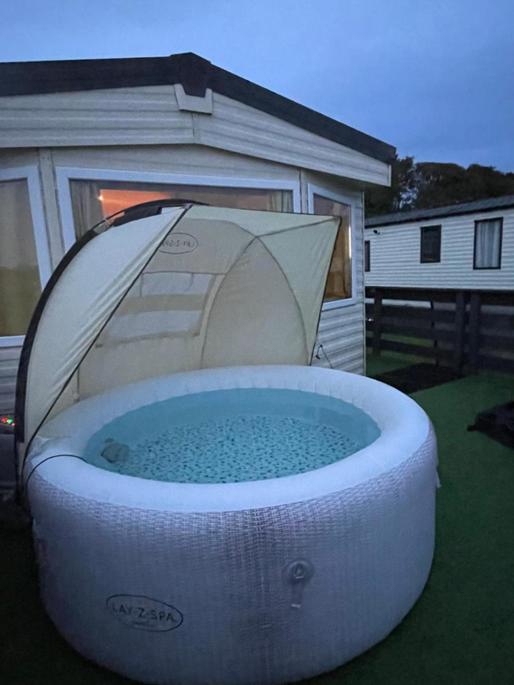 The Stag - Hot Tub Holiday Retreat - Ayrshire