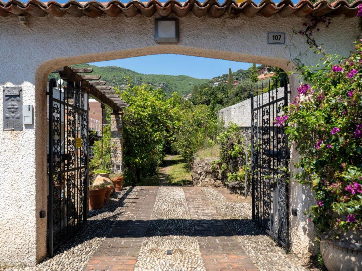 Villa Villa Girasole By Interhome - Alassio