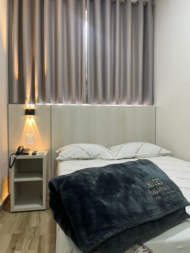 Hotel Salomão - Próximo A 25 De Março, Bom Retiro, Brás E Rua Santa Efigênia, A 2 Minutos Do Mirante Sampa Sky E Pista De Skate Anhangabaú - Liberdade
