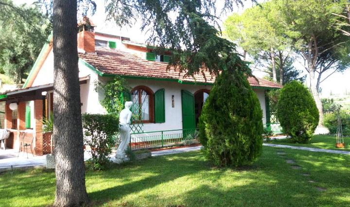 I Pini House - Ombrie