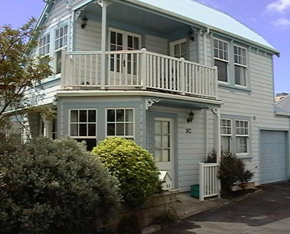 Gorgeous Cottage Near Hospital, With Garage - Wellington