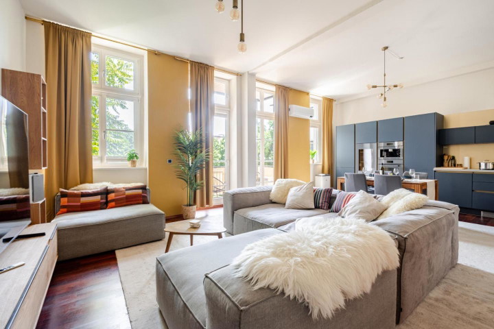 Edler Wohnraum Design-loft Im Graphischen Viertel 2 Schlafzimmer Mit Balkon, Miele-kaffeevollautomat, Miele-weinkühler, Klima, Lift, Tiefgarage & Wlan 266 Mbps - Leipzig