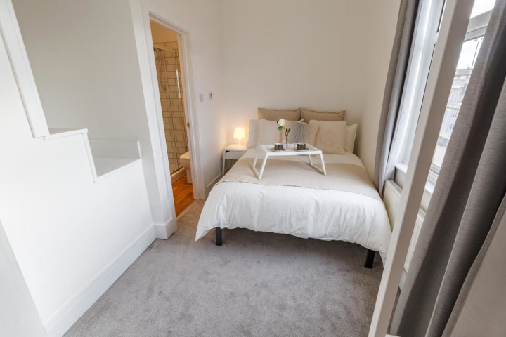 Sapphire Home Stay - Cheshire