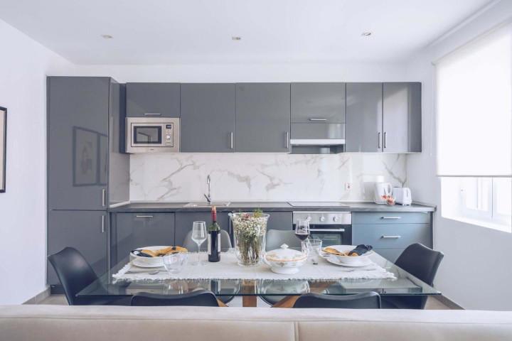 Modern 2-bedroom Apartment In Gibraltar Town - Algeciras