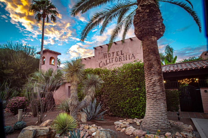 Hotel California - A Town & Desert Boutique Hotel - Cathedral City, CA