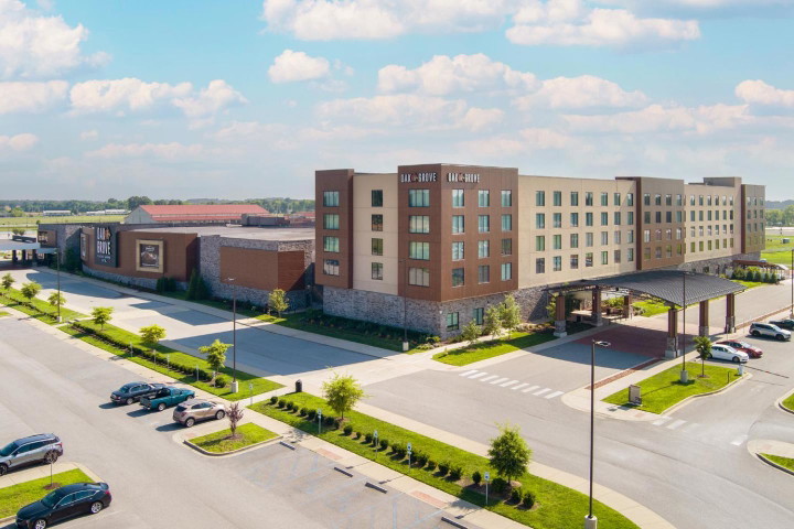 Oak Grove Racing Gaming & Hotel - Clarksville, TN