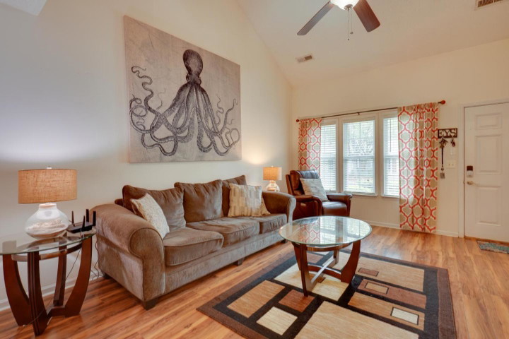Charleston Townhome Near Credit One Stadium - Charleston, SC