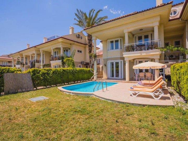 ÇAlış'ta Denize Sıfır 8 Kişilik Villa Pearl 4 - Çalış Beach