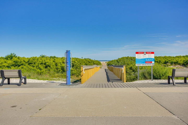 Wildwood Crest Condo W/ Pool & Beach Access! - Wildwood, NJ
