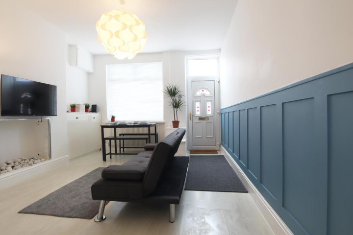 2-bedroom House, Free Parking, High Speed Wi-fi, Swinton Manchester - Bolton