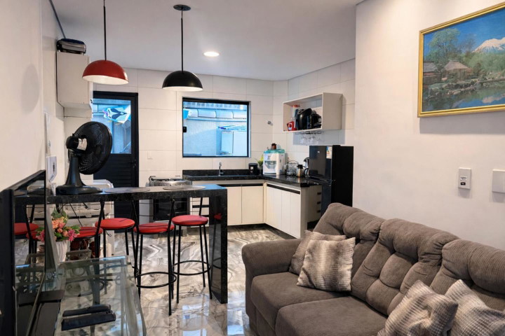 Casa Completa A 200m Da Praia Da Ocian Com Ar-condicionado, Wi-fi, Quintal E Churrasqueira - Praia Grande