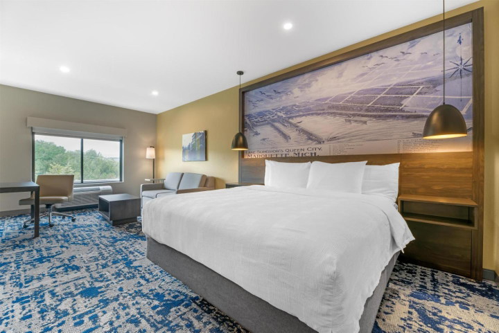 Best Western Plus Marquette Hotel & Suites - Marquette, MI