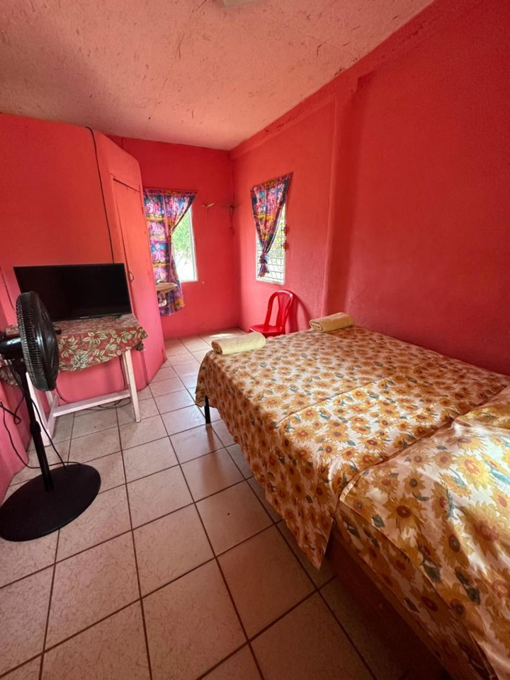 Tania's Guest House - Belize