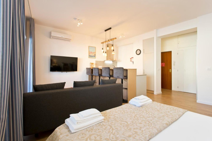 Casa Roberto - Studio Apartment, Lift, Ac, Car Parking - Extra - Alfena