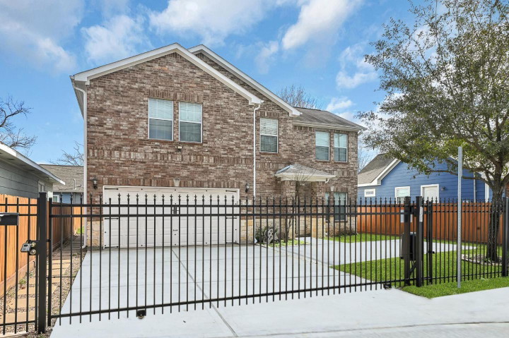 *Heart Of Houston* Pet Friendly/14ppl/4br/2.5b - Houston, TX
