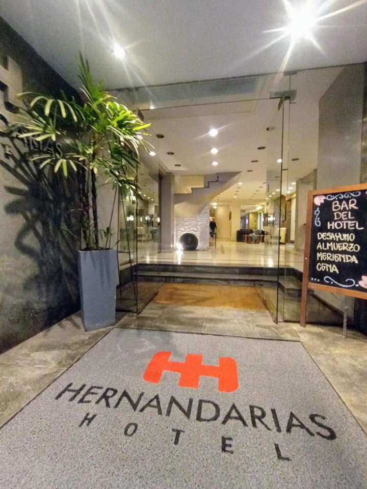 Hotel Hernandarias - Provincia de Santo Tomé y Príncipe, Argentina