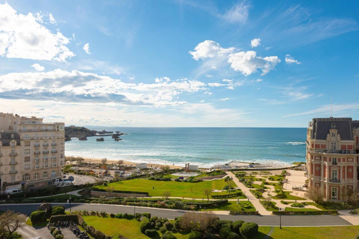 Eugenie - Apt With Balcony And Sea View And Hotel Du Palais In Biarritz - Biarritz