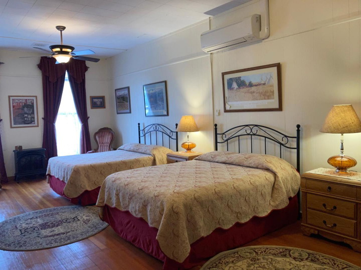 Historic Capitol Hotel Vacation Suites Downtown - Wyoming