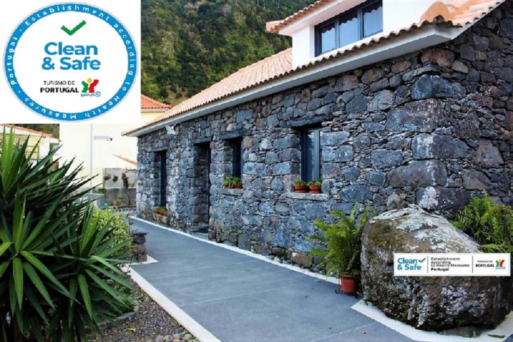 Cottage Quinze & Apartment With Swimming Pool - Madeira