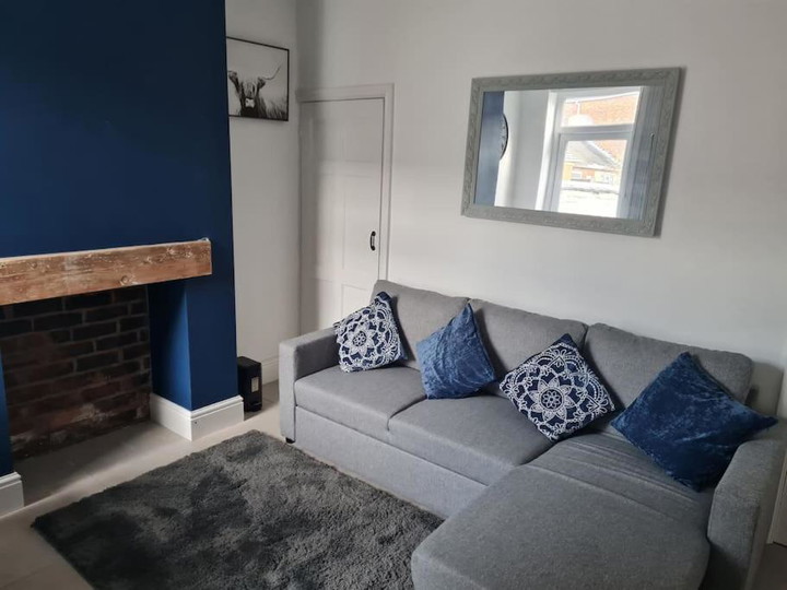 Primrose Stays - 3 Bedroom House - Stoke-on-Trent