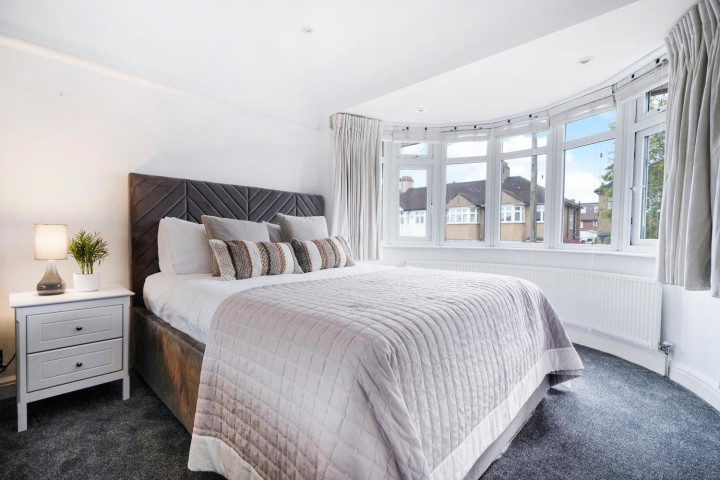 Pads Living Luxury Eastcote - Hayes