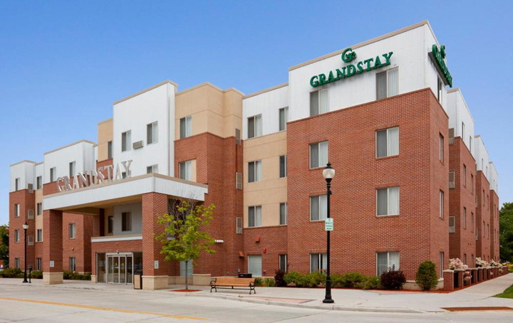 Grandstay Hotel & Suites Downtown Sheboygan - Sheboygan, WI