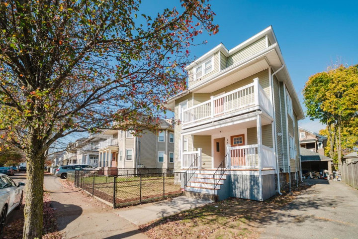 Large 3br & 2ba Milton Apt W Free Parking, Balcony, Tv, Ac 141 - Dedham, MA