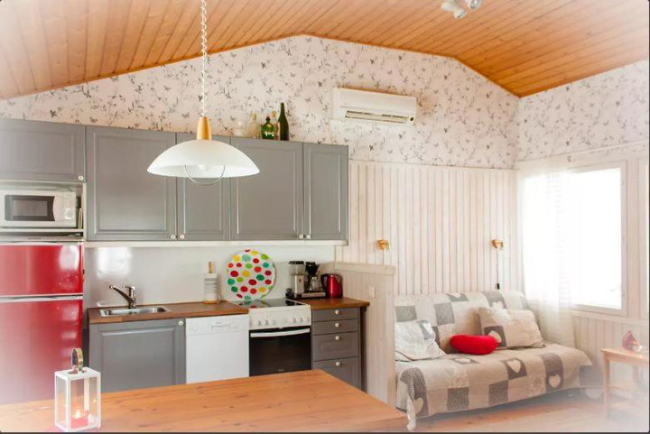 Niemi-kapee Mansikka - Cozy Cottage By The Lake - Tampere