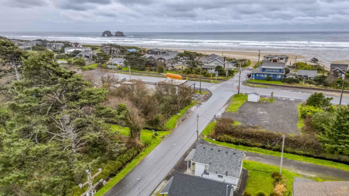 Saltair Creek Cottage - Meredith Lodging - Rockaway Beach, OR