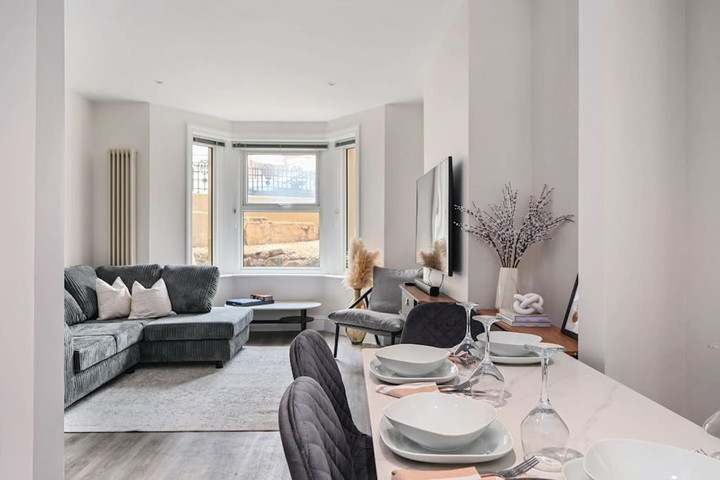 Stunning Spacious Duplex With Garden 141a - Hastings
