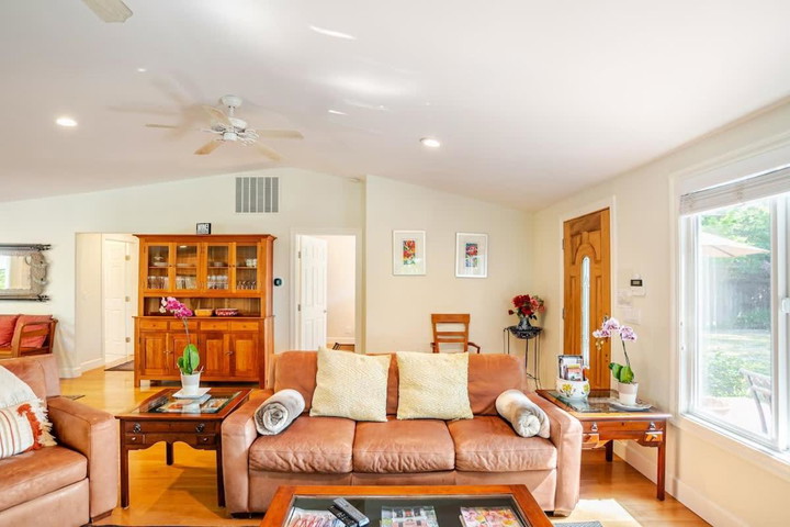 Sonoma Wine Country Bungalow - Napa Valley, CA