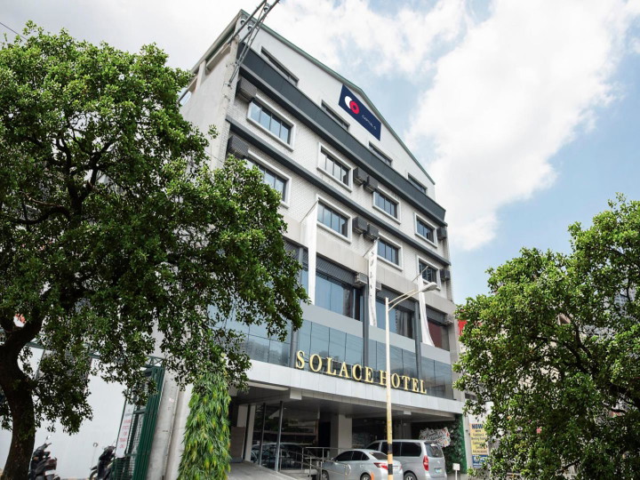 Solace Hotel - Makati