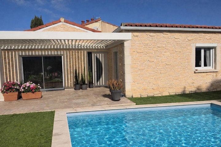 Maison Individuelle Piscine Extérieure - Port-Saint-Louis-du-Rhône