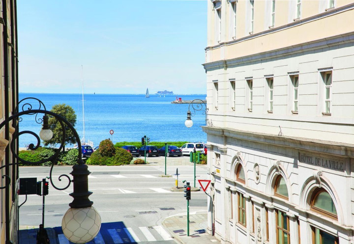 Youme Design Place Hotel - Trieste