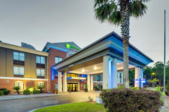 Holiday Inn Express & Suites Hinesville East - Fort Stewart By Ihg - Hinesville, GA