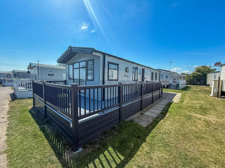 Beautiful 6 Berth Caravan, Nearby Beach In Suffolk Ref 68016bs - Lowestoft