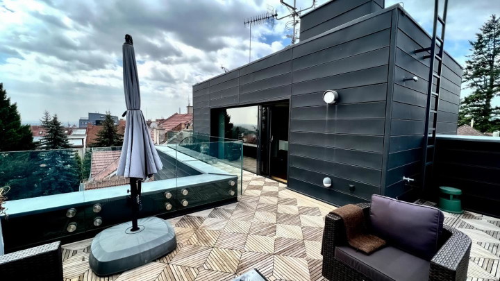 Apartmán Se Saunou A Terasou S Výhledem Na Brno - Brno