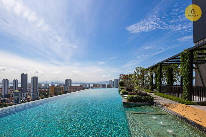 Seaview 2br Infinity Pool & Easyaccess To Town 13a - George Town