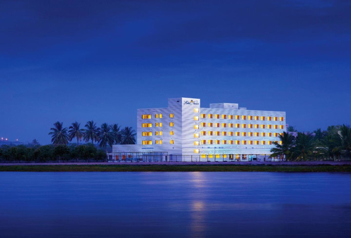 Hotel Naveen Lakeside - Hubli