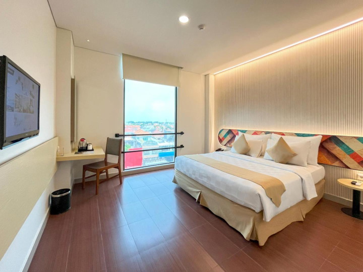 Hotel 88 Embong Malang Tunjungan Surabaya By Wh - Breakfast With The Best View On The Highest Floor And Strategic Location In The City Center - Surabaya