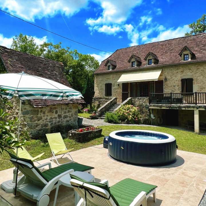 Superbe Gîte à La Campagne Avec Grand Jardin Et Spa Privé - Figeac