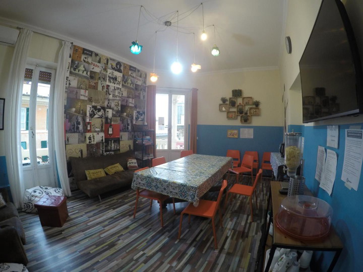 Home Genoa Hostel - Genoa
