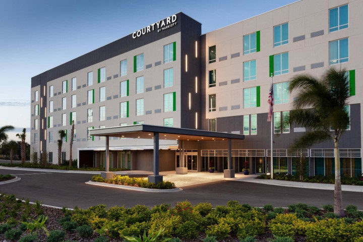 Courtyard By Marriott Winter Haven - Winter Haven