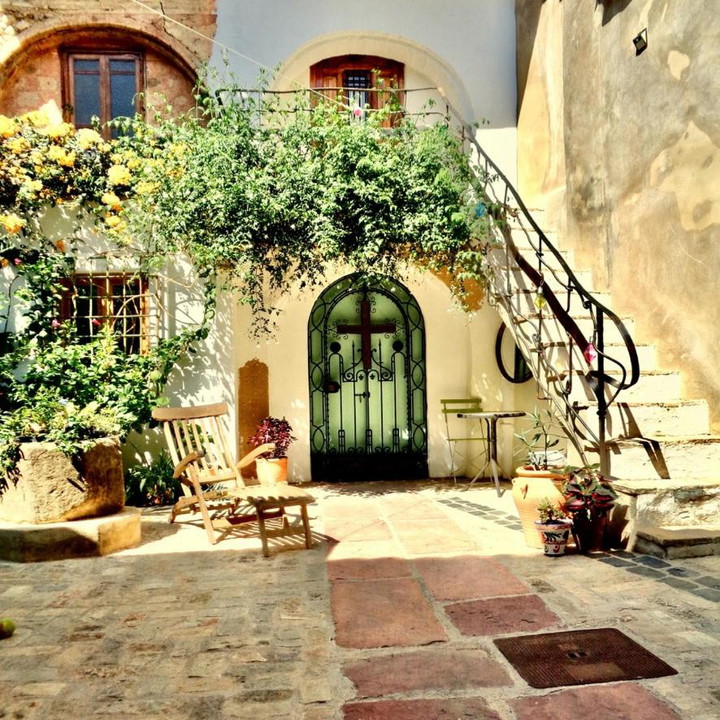 Oliva Courtyard Guesthouse - Pego