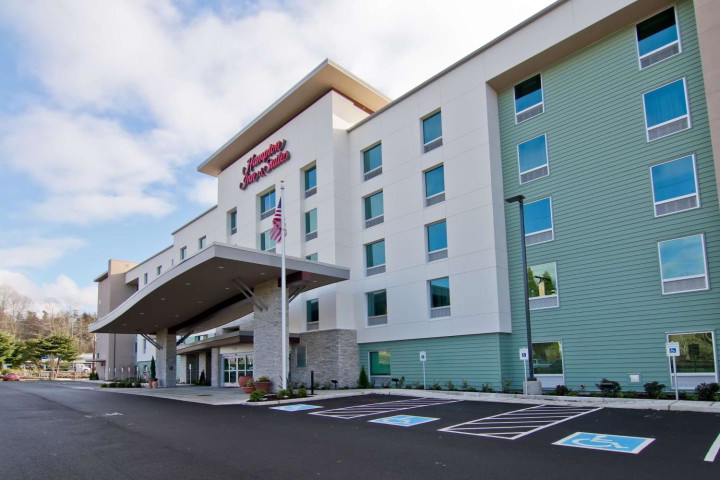Hampton Inn & Suites Bellevue Downtown/seattle - Kirkland, WA