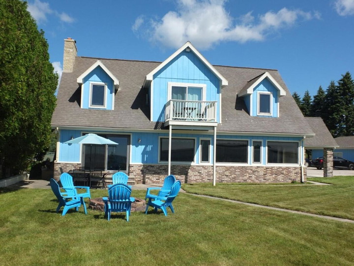 The Life Aquatic - Lakefront Kayaks Included! - Alpena, MI