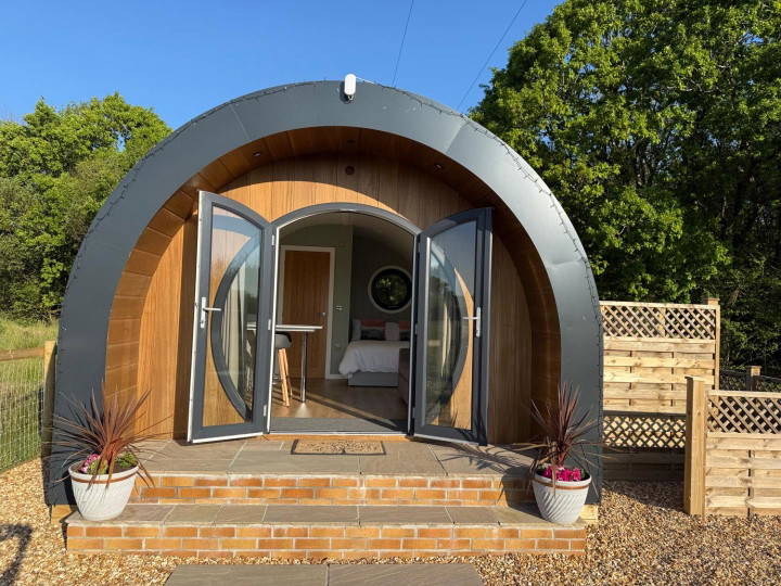 Luxury Glamping Pods With Private Hot Tubs - Dog Friendly - Cornwall