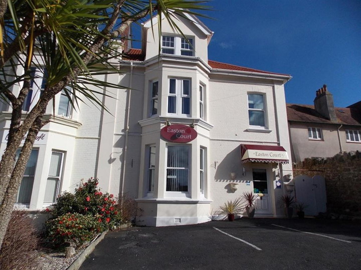 Easton Court - Totnes