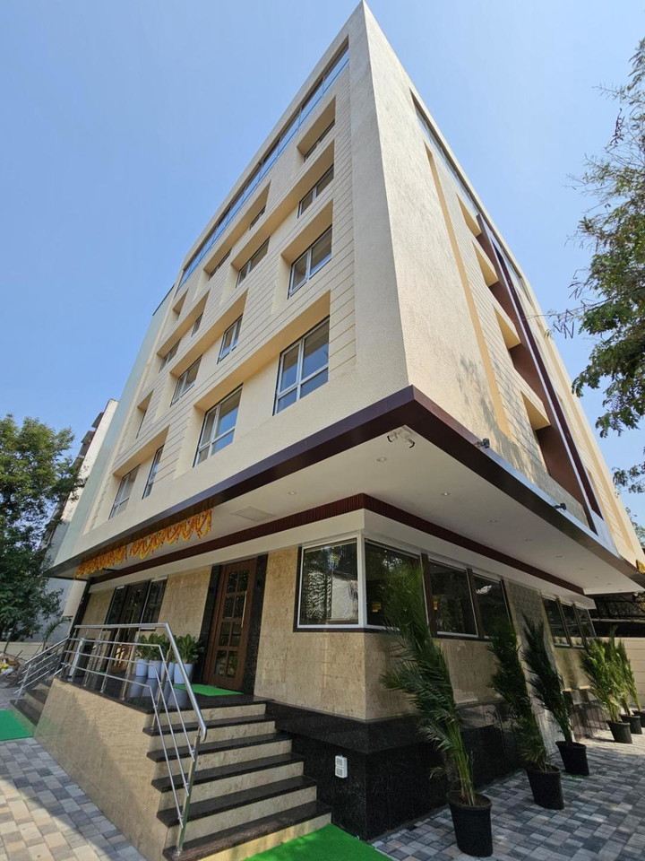 Hotel Golden Nest Thane - Thane